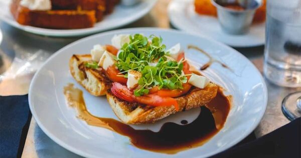Top 6 Places to Eat in Saskatoon - Saskatoon Inn & Conference Centre